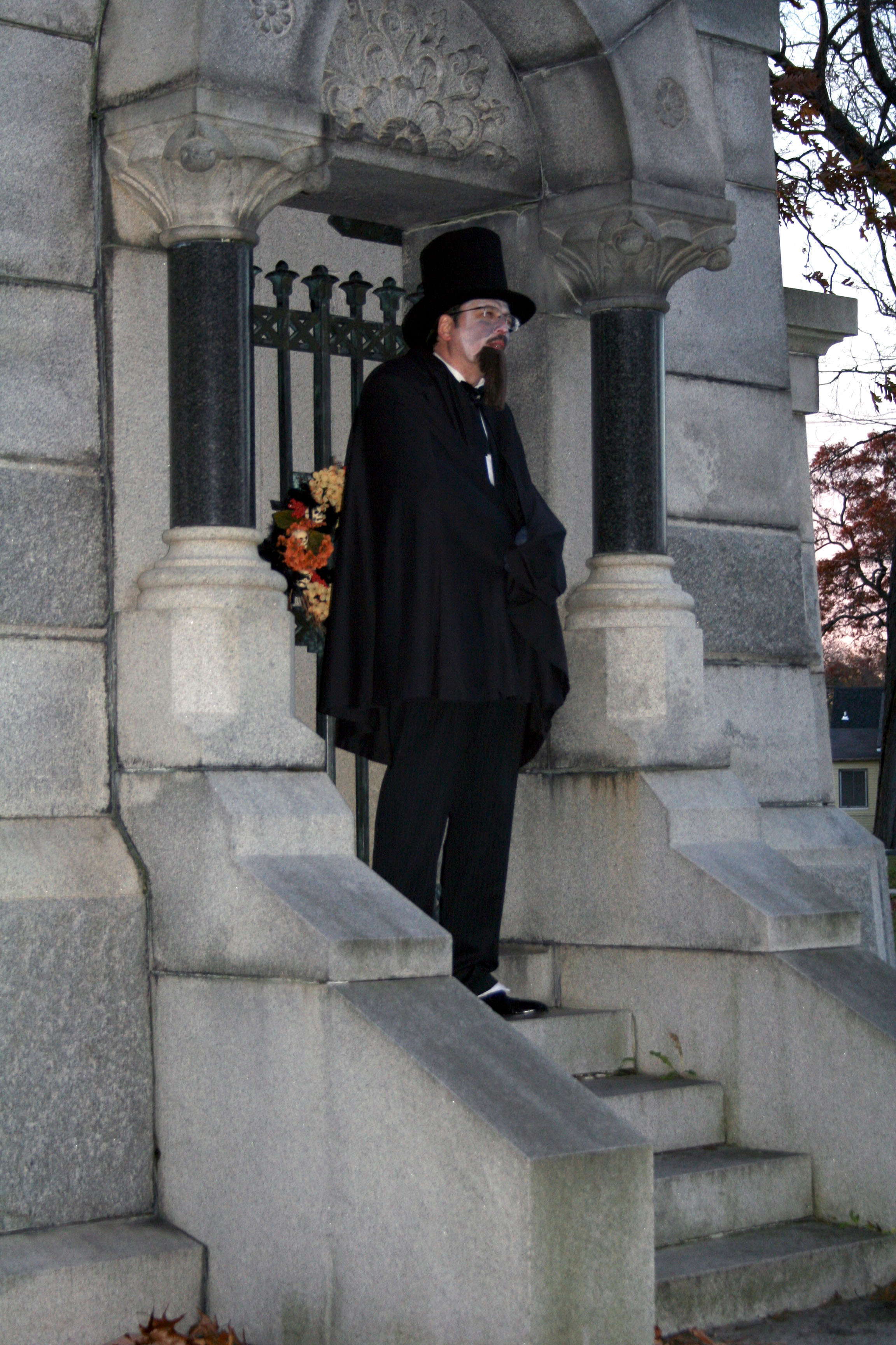 City to replace stolen Hackley Mausoleum gates - mlive.com