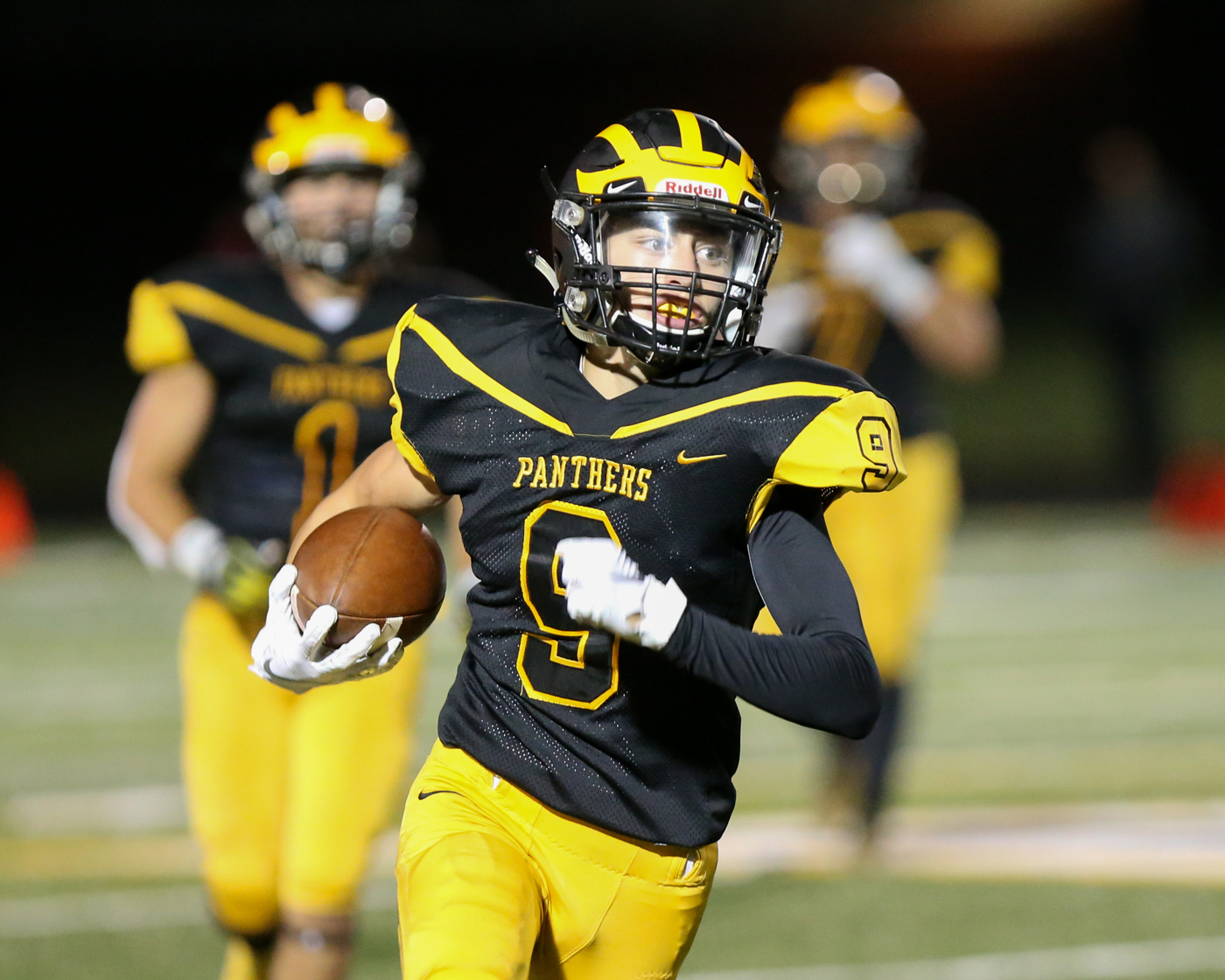 Football: Cedar Grove defeats Glen Ridge 41-11. - nj.com