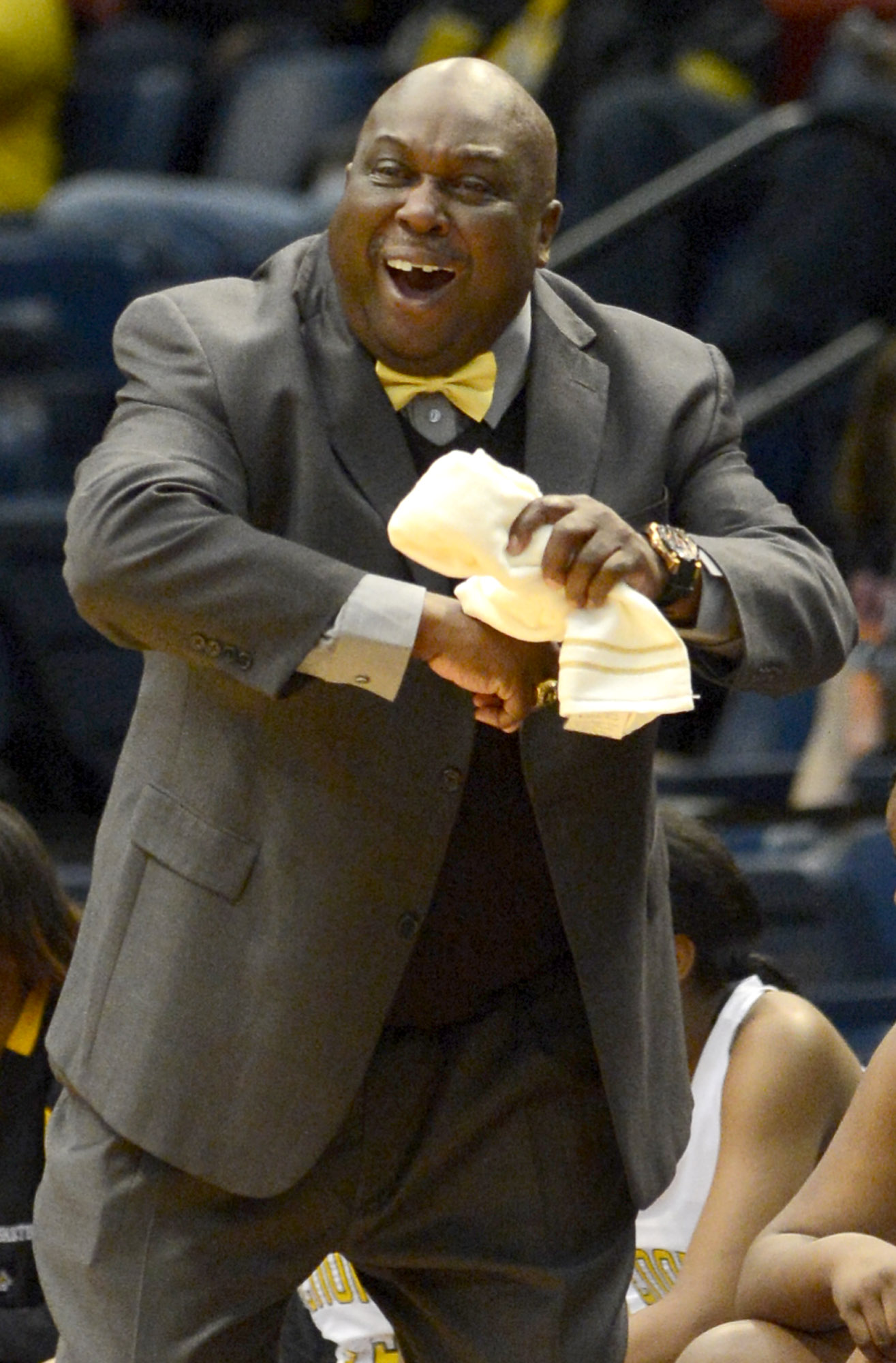 Wenonah coach Emanuel Bell - al.com