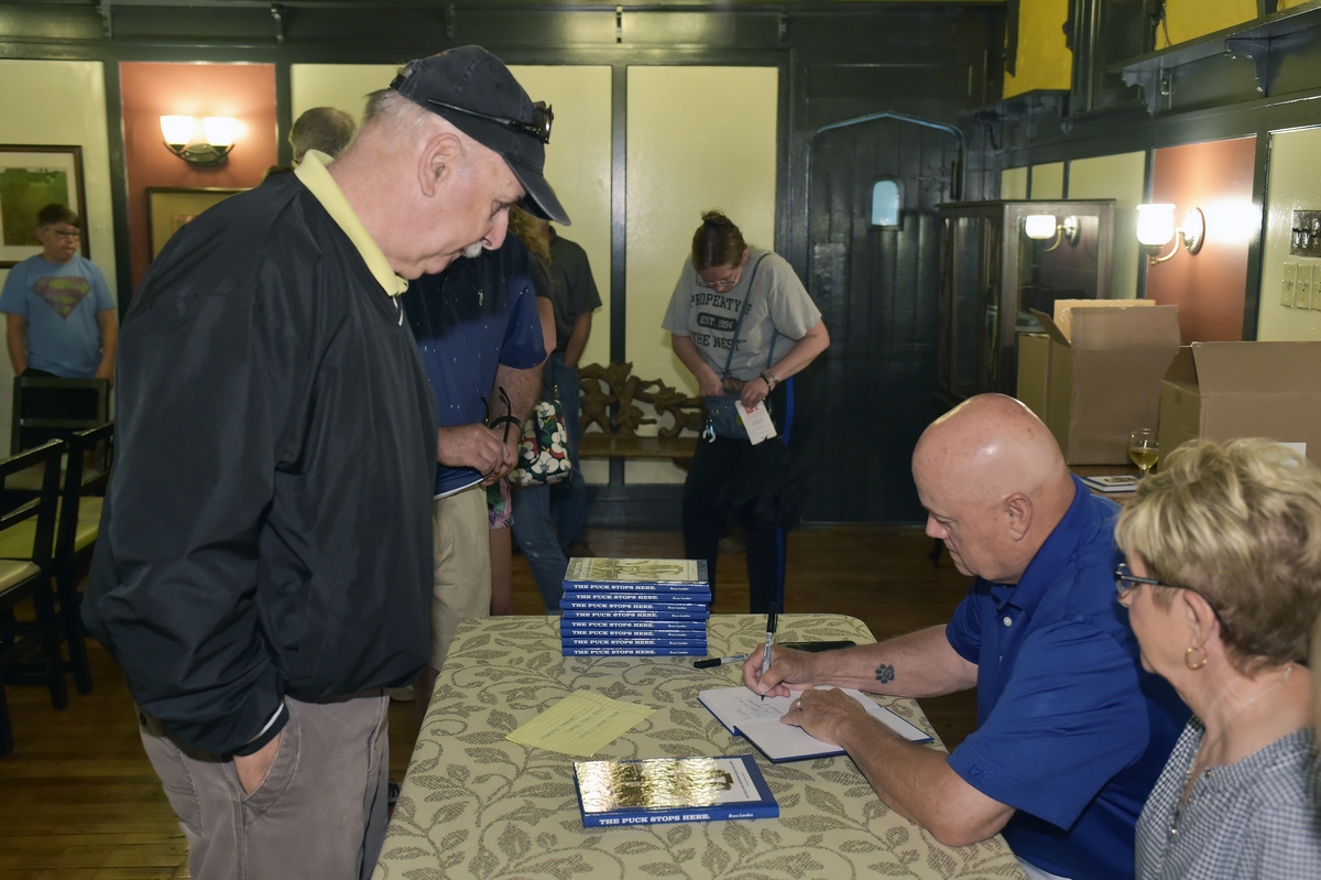 American Hockey League Hall of Fame member Bruce Landon stages book ...