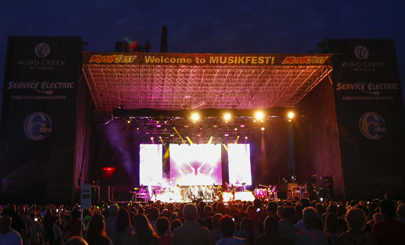 Earth, Wind & Fire plays Sands Steel Stage at Musikfest ...