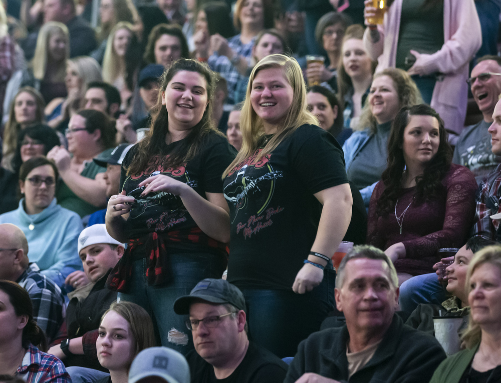 Luke Combs performs at the Giant Center - pennlive.com