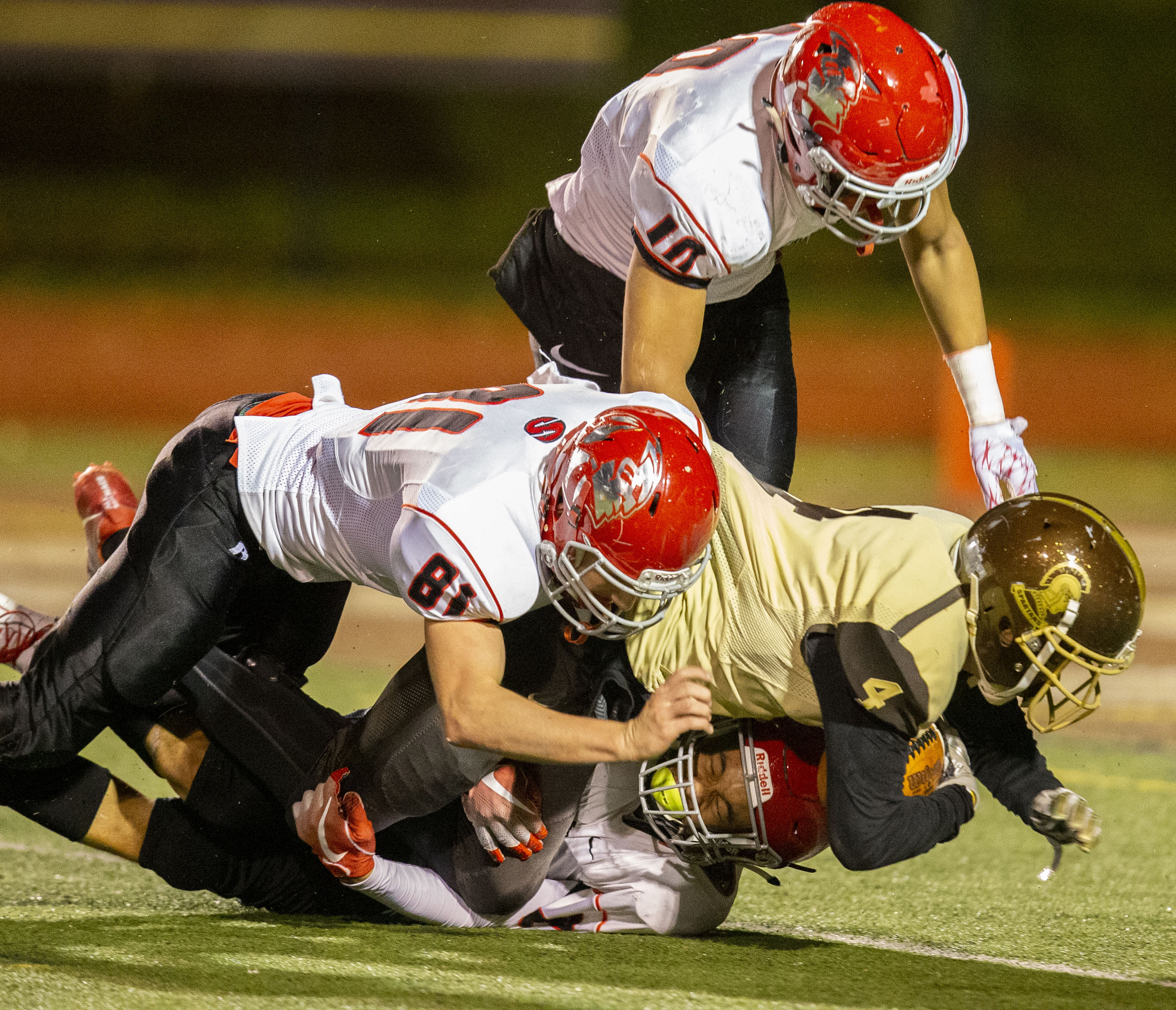 Milton Hershey 14, Susquehanna Township 6 in D3, 4A football playoffs ...