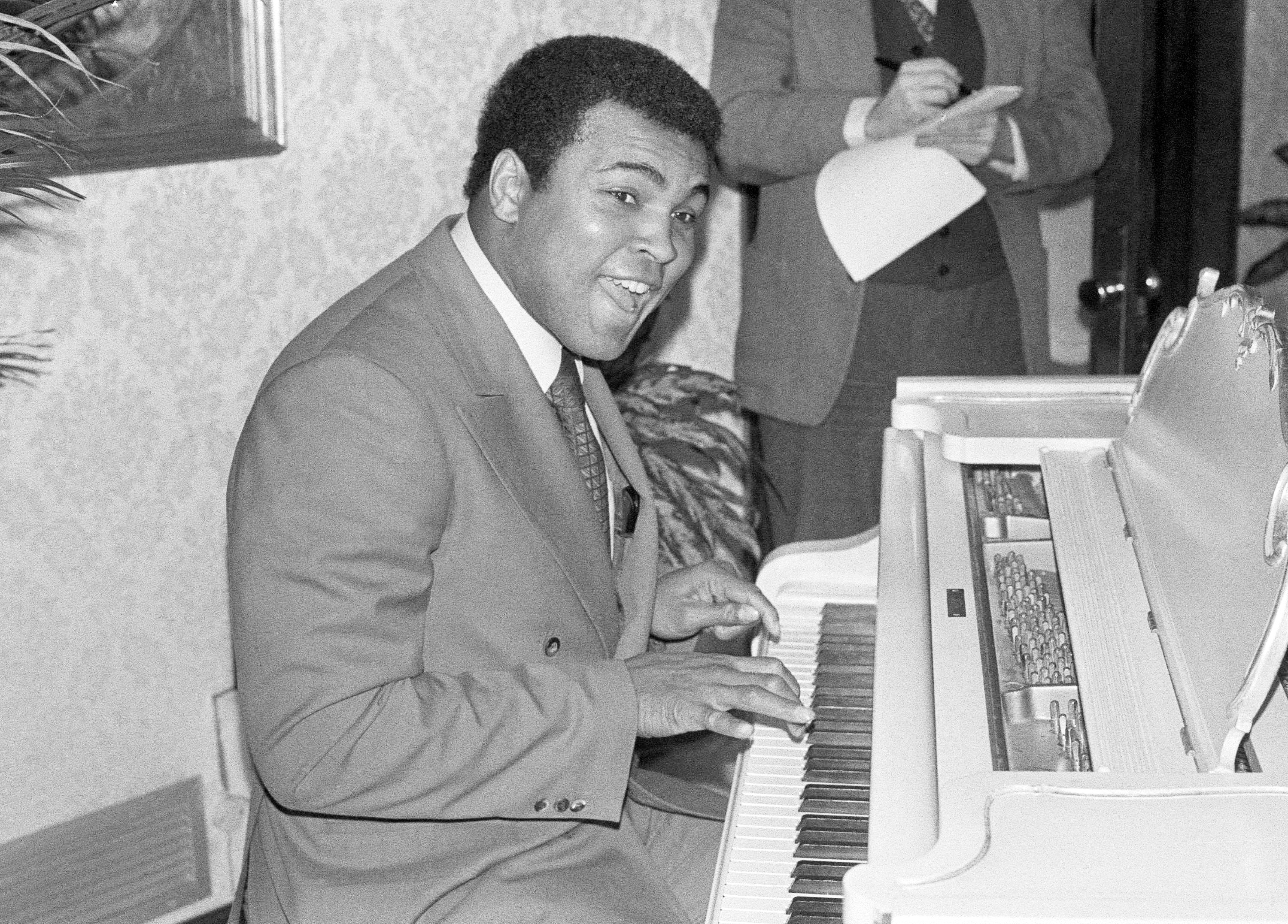 Muhammad Ali through the years - pennlive.com