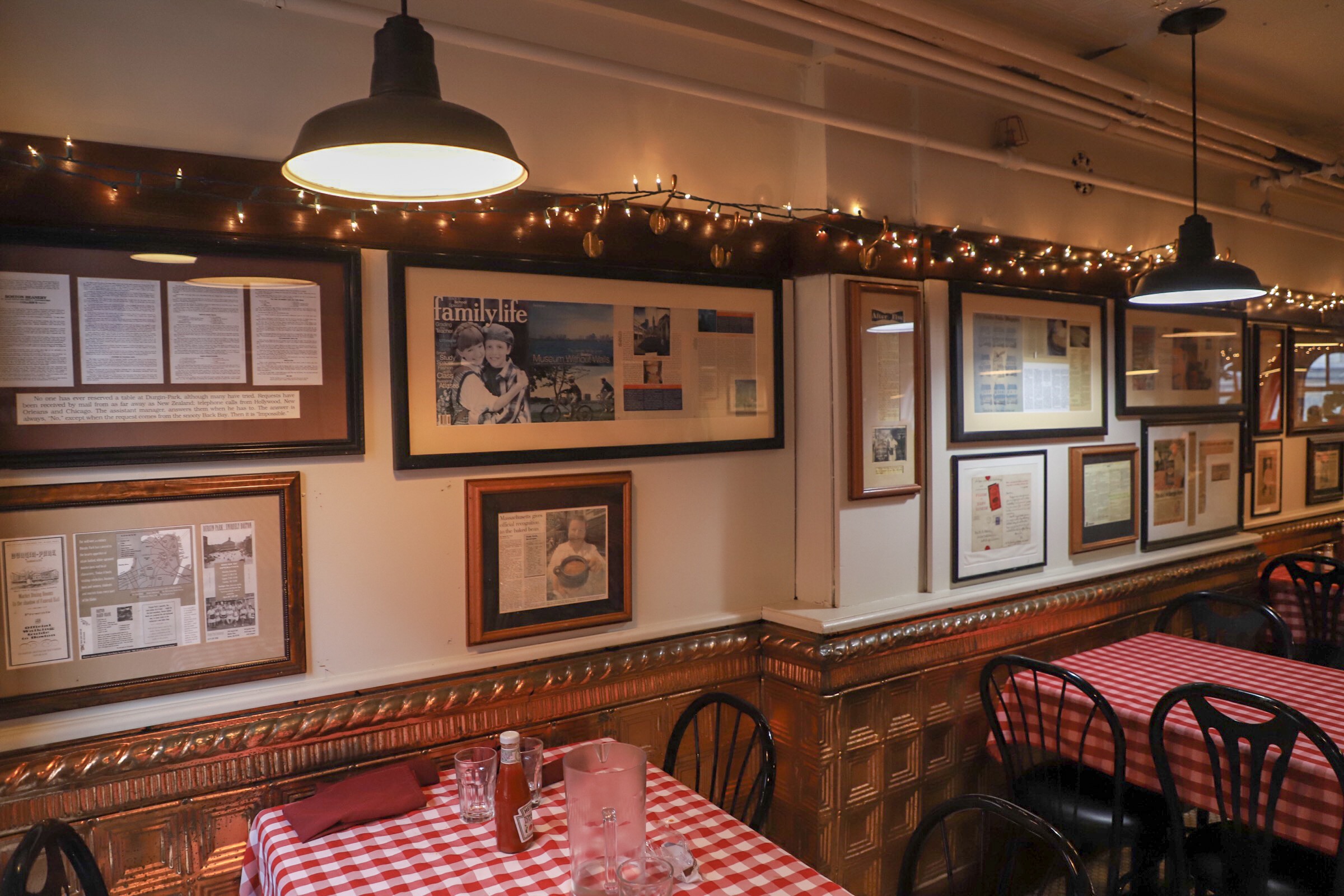 Last look inside Durgin Park, one of Boston’s oldest restaurants, as it ...