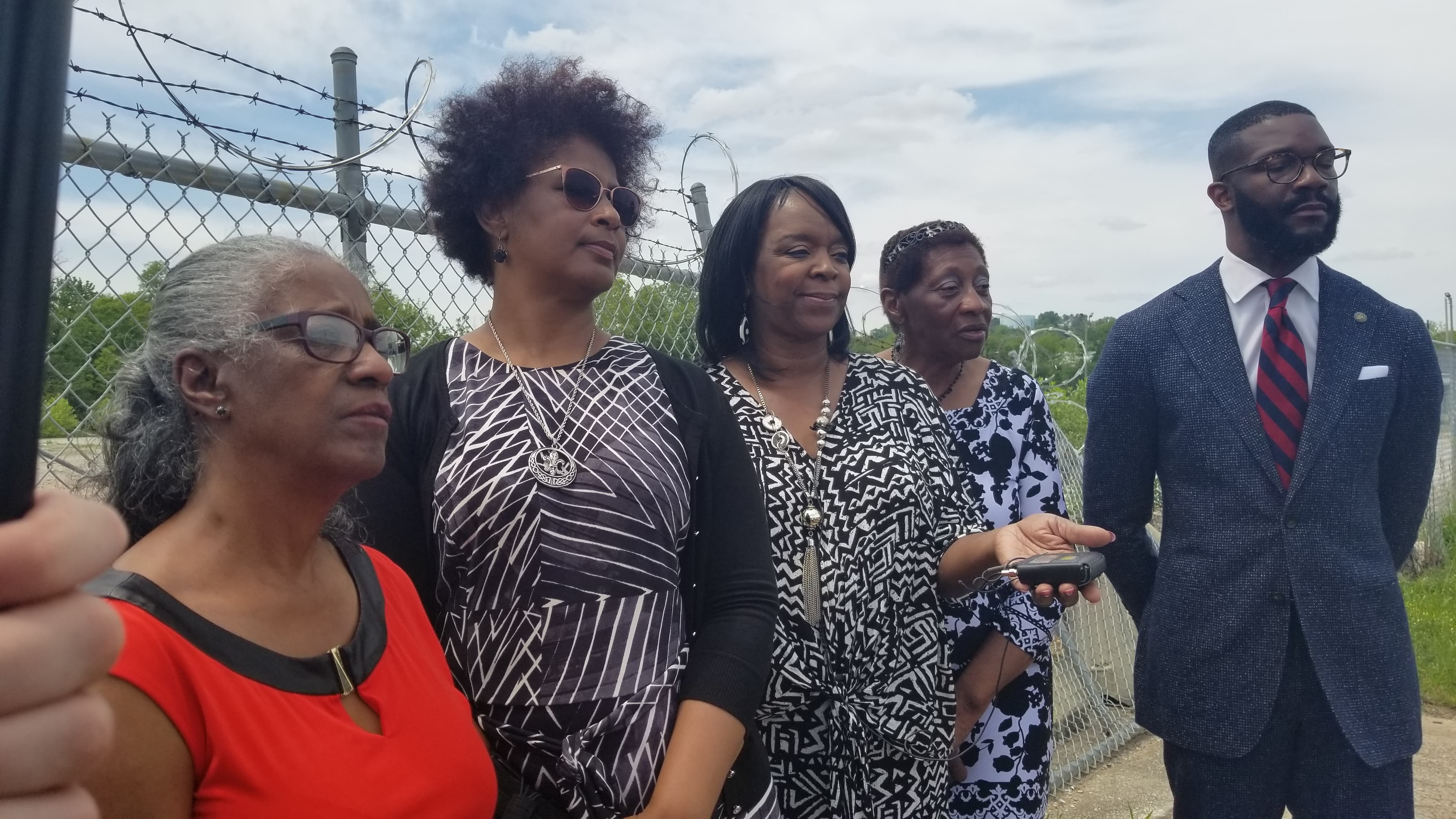Mayor Randall Woodfin views site of proposed concrete plant - al.com
