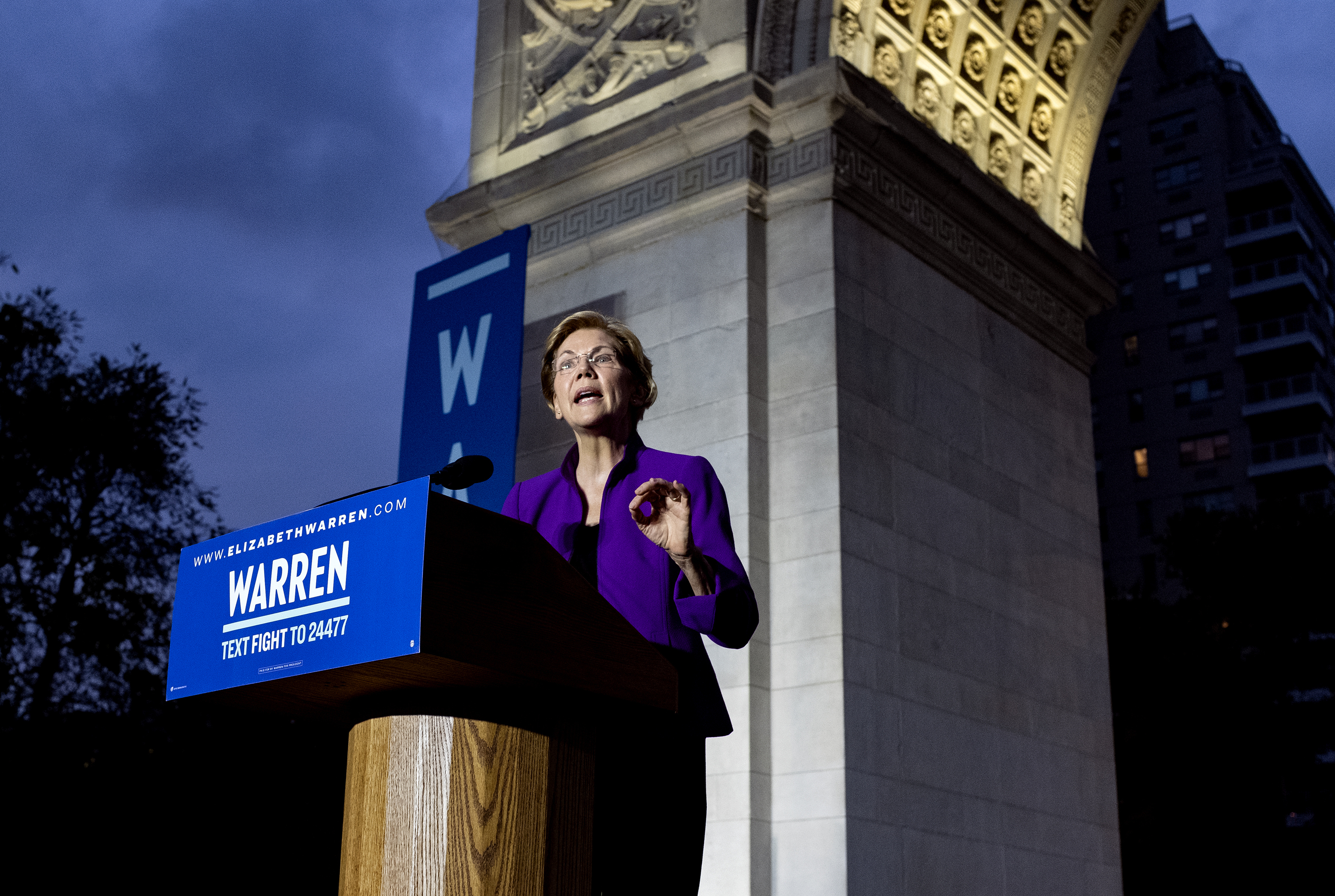At rally, Elizabeth Warren decries Donald Trump as ‘corruption in the ...