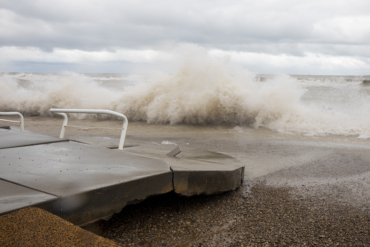 Large waves pummel the SW Michigan shoreline in early March - mlive.com