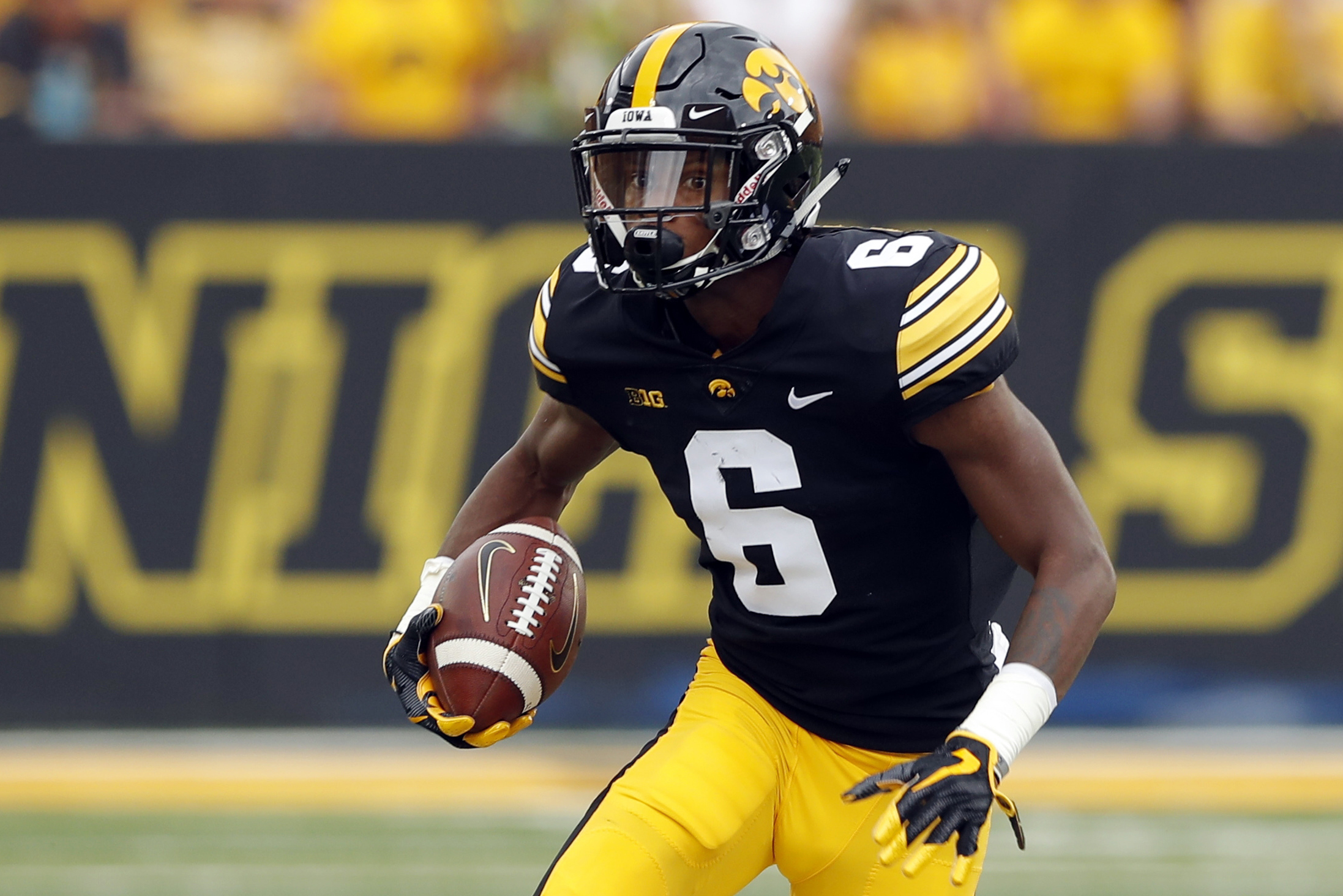 No. 19 Iowa Hawkeyes vs Iowa State Cyclones: Live updates, score, TV ...