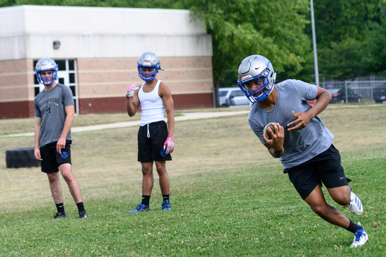 First day of football practice at Ypsilanti Lincoln High School - mlive.com