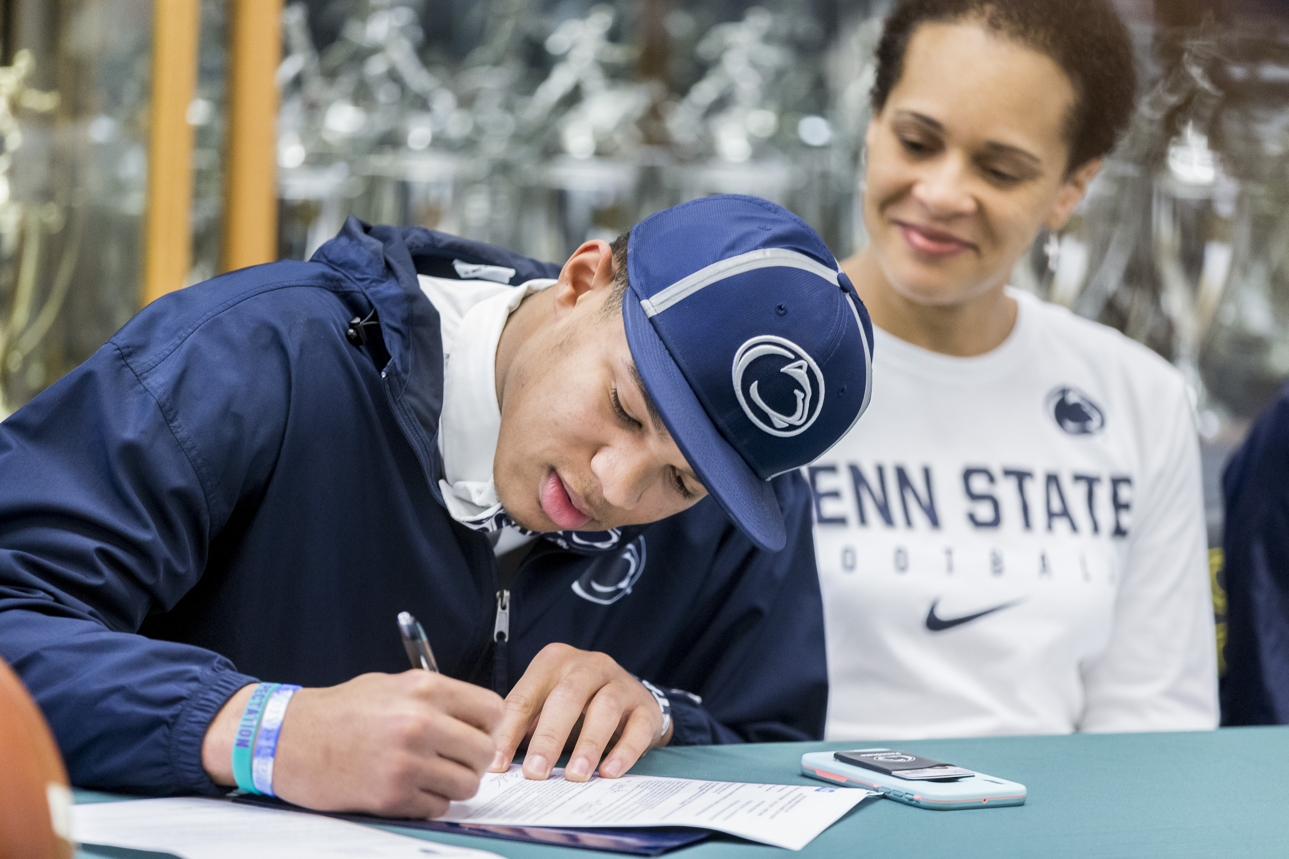5-star Brandon Smith signs letter of intent to play for Penn State ...