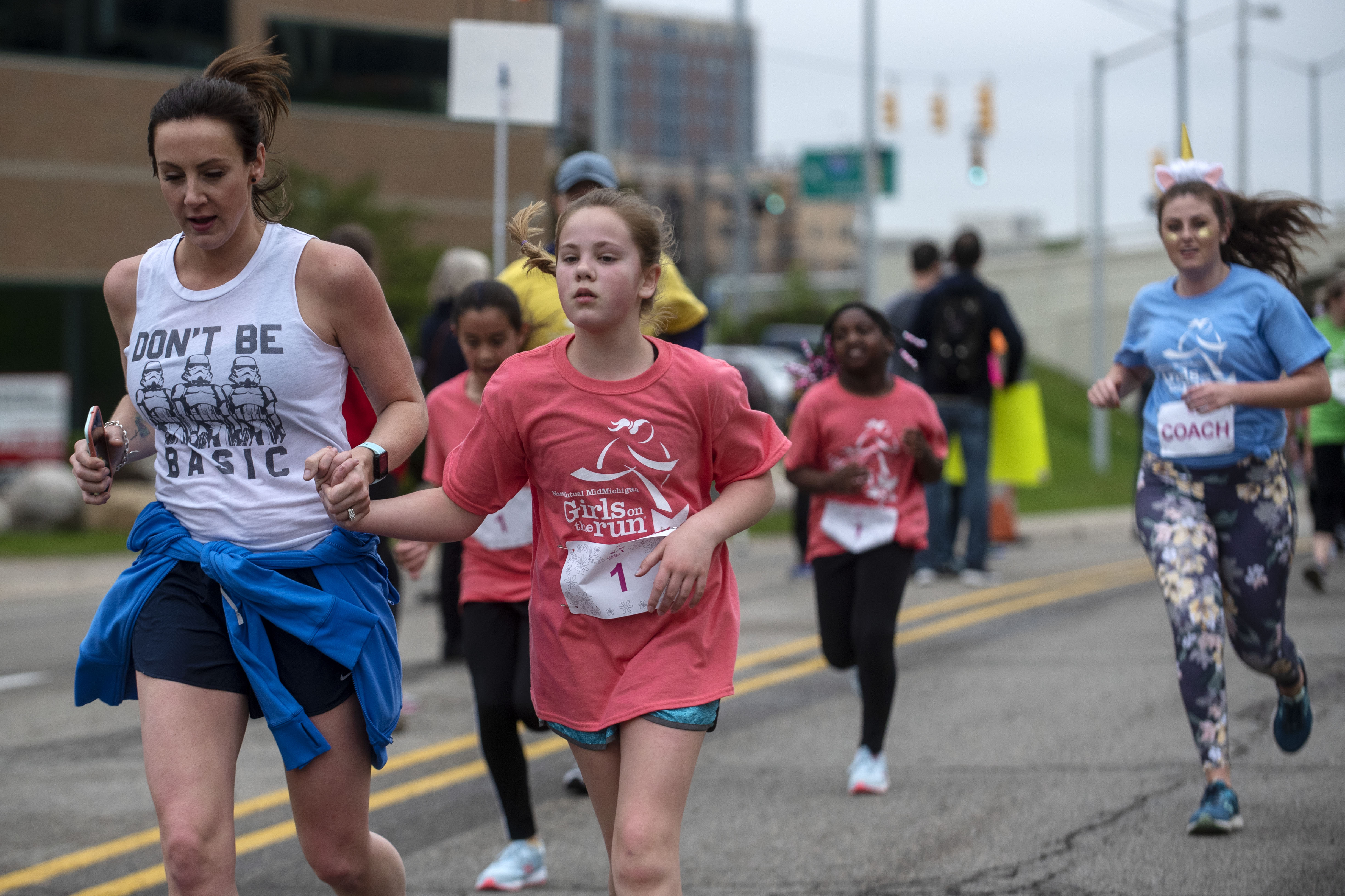 Thousands participate in Girls on the Run 5K - mlive.com