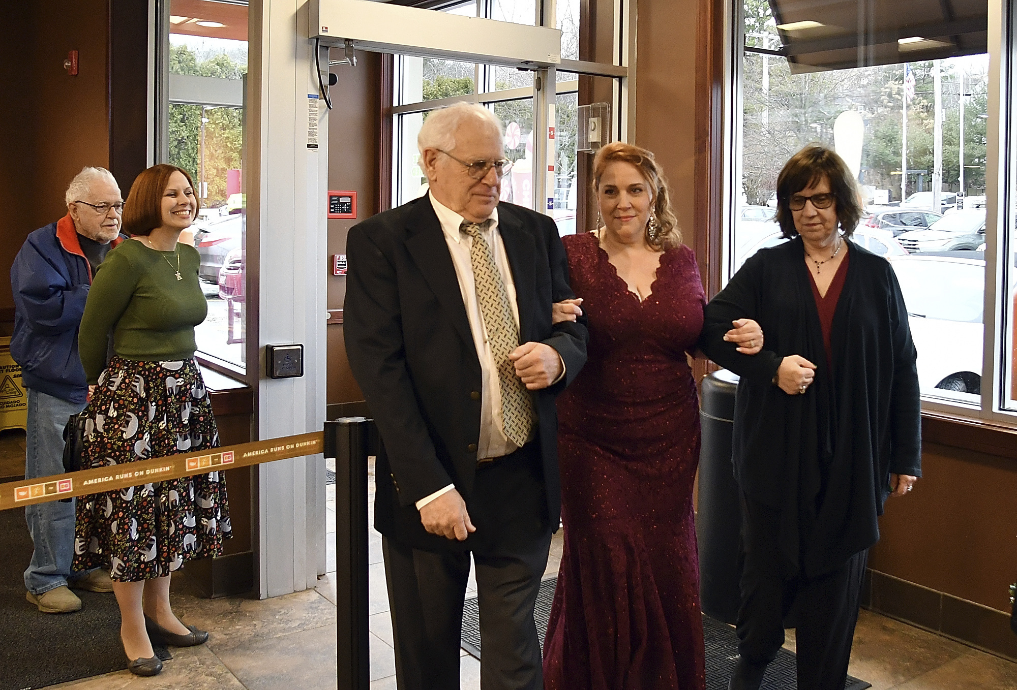 Couple return for a 2nd dunk at Dunkin', this time with vows - masslive.com