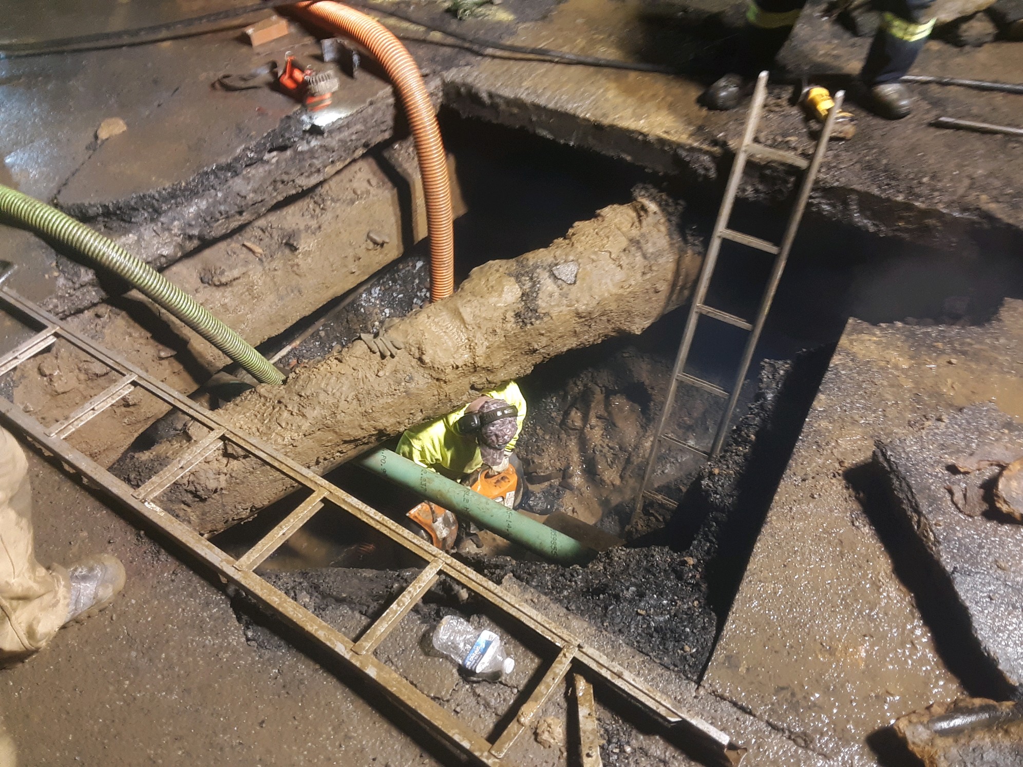 Harrisburg water main break undergo repairs - pennlive.com