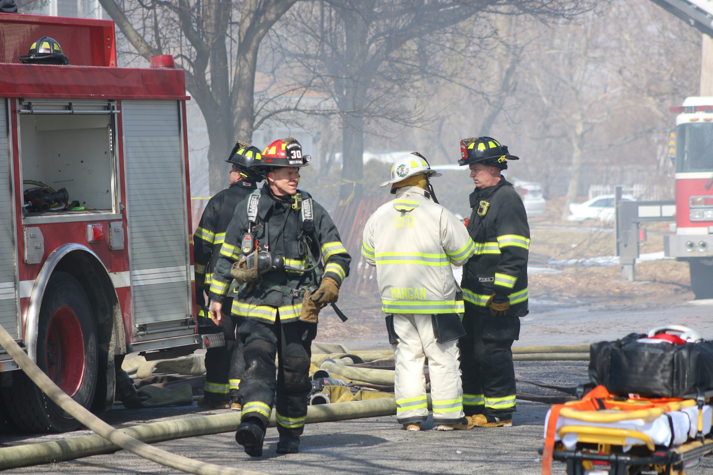 Firefighters battle fire in vacant building on Cleveland's east side ...