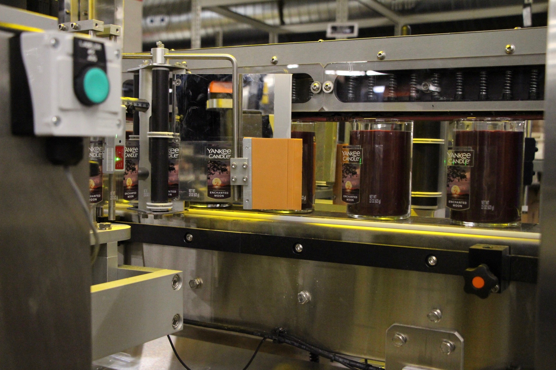 Take a virtual tour of Yankee Candle's manufacturing plant in Whately ...