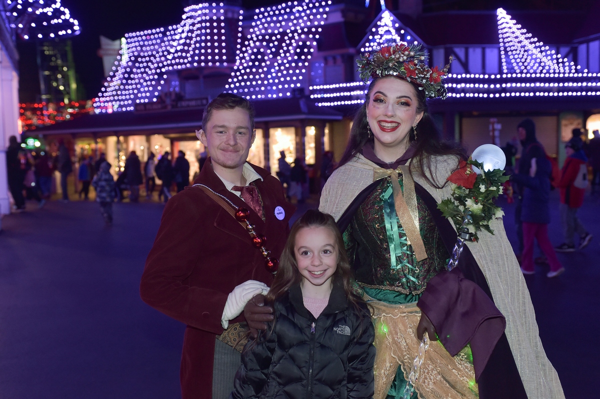 Seen@ Six Flags New England "Holiday in the Park" - masslive.com