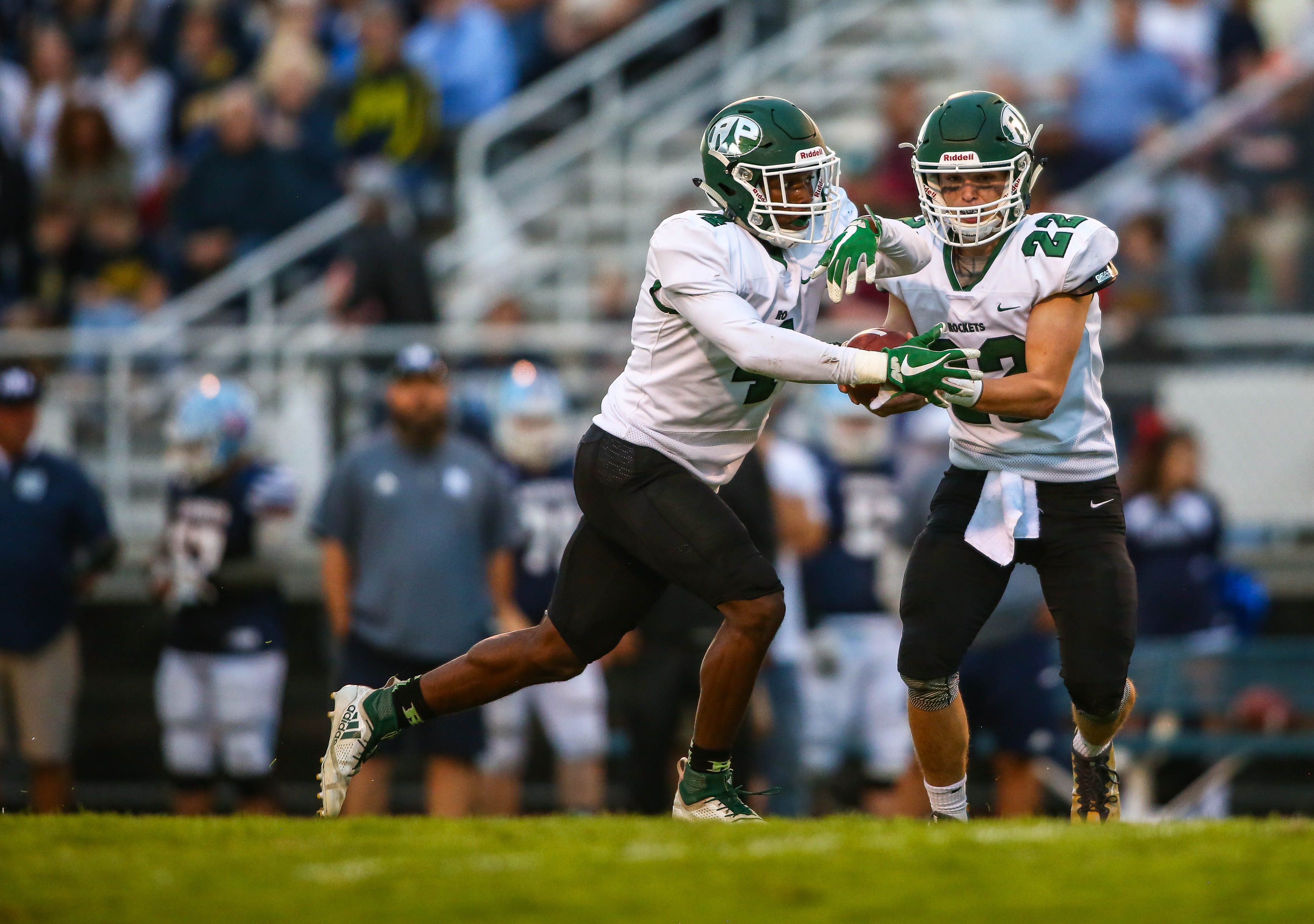 Mona Shores defeats Reeths-Puffer 33-13 - mlive.com