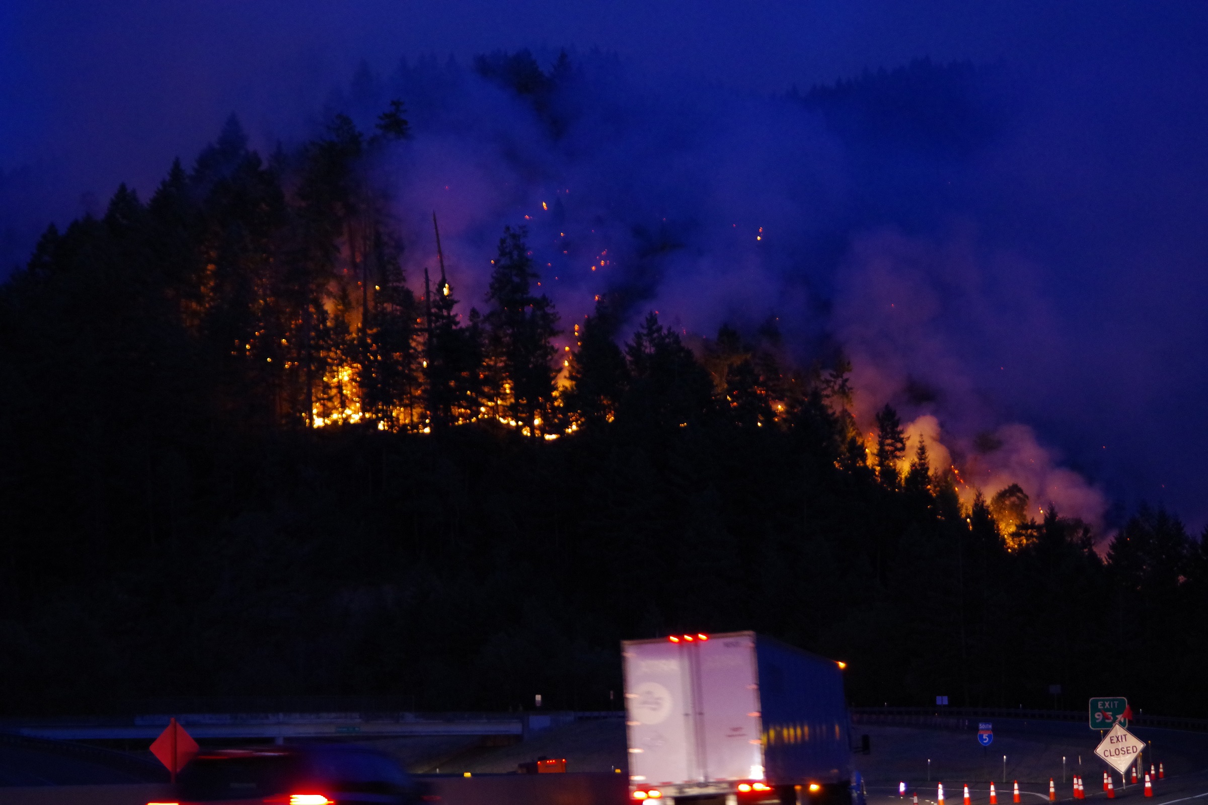 Milepost 97 fire burns in southern Oregon - oregonlive.com