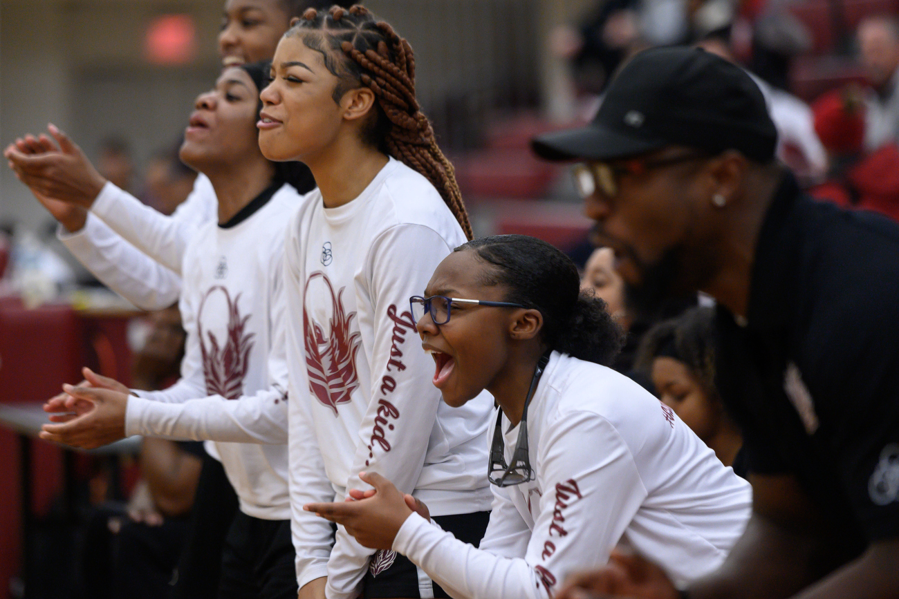 Detroit Renaissance vs. Farmington Hills Mercy girls basketball - mlive.com